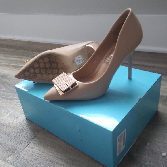 Shoes | High Heels Classic 4 Heel Well Worn | Poshmark